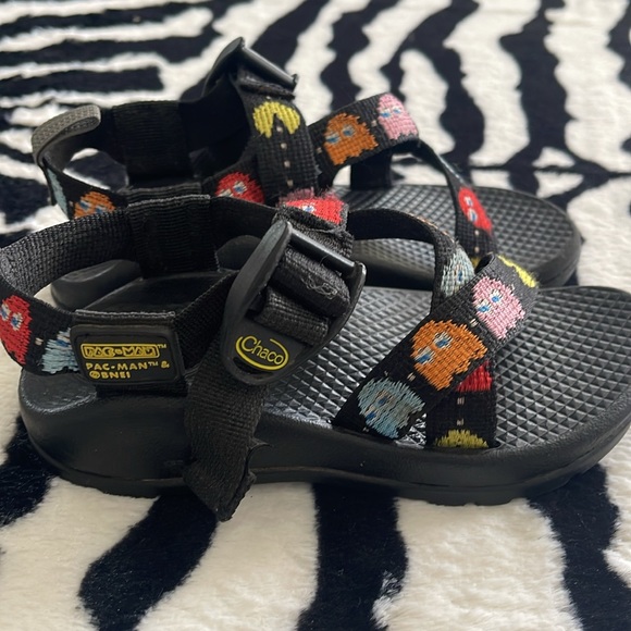Chaco | Shoes | Chaco Kids Pacman Z Limited Edition Classic Sandals Sz ...